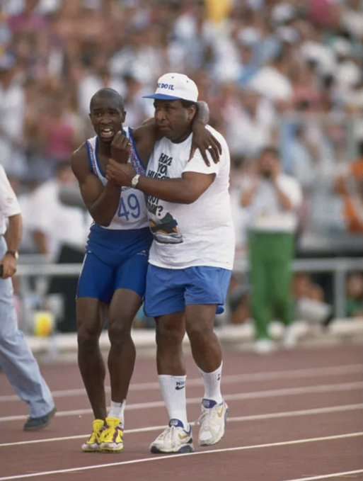 Falleció padre que ayudó a su hijo a cruzar la meta en las Olimpiadas ...